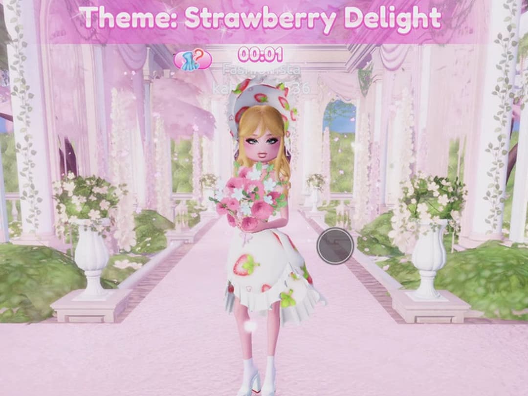 Roblox Strawberry Delight DTI outfit theme guide
