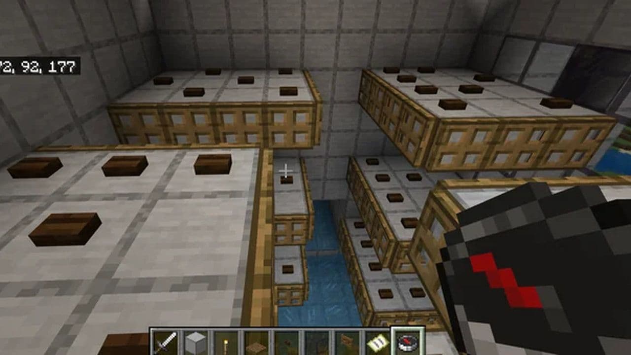 How to make a Minecraft mob farm in 8 easy steps