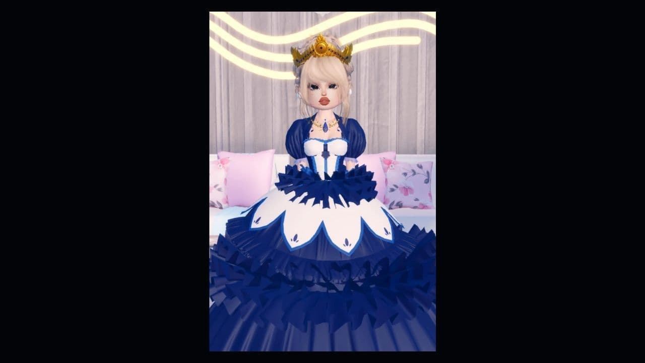 How to make winner Coronation Dress to Impress outfits in Roblox
